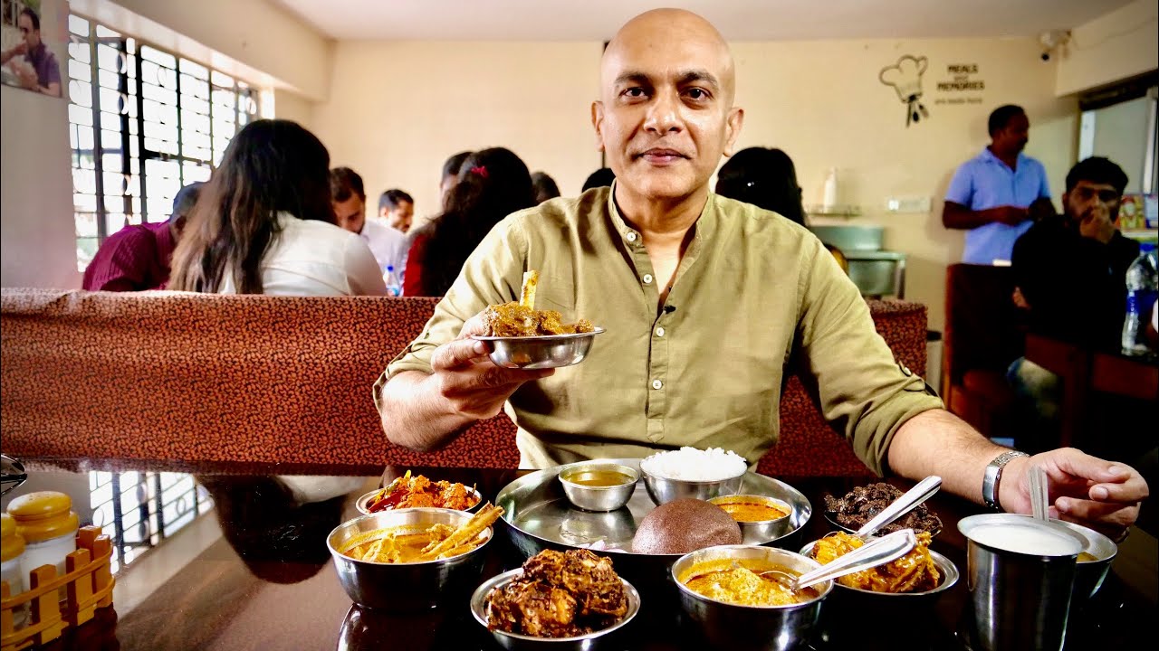 MARATHA STYLE NON VEGETARIAN Food | MARATA DARSHAN | Naati Koli Saaru ...